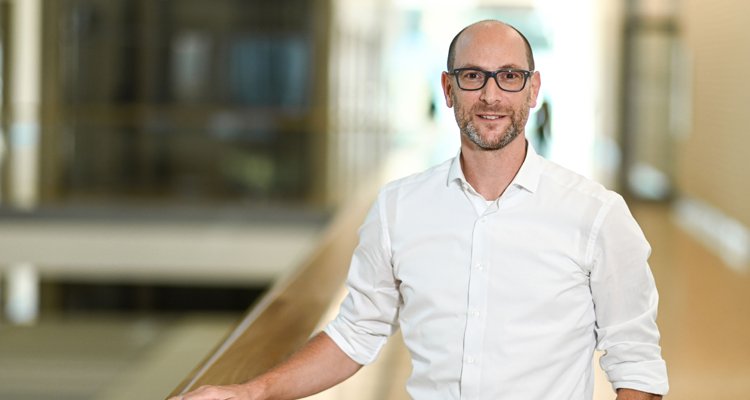 Frauenklinik: Dr. Marius Raiber ist leitender Oberarzt - rv-news.de